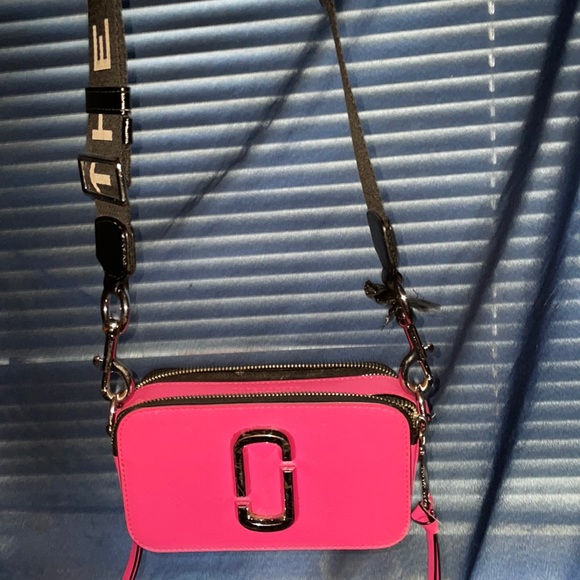 Bags | Pretty Hot Pink Marc Jacobs Snapshot Purse | Poshmark